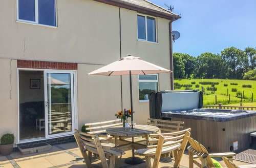 Ewe Two, Ewe Two, Flint, North Wales & Snowdonia - Snaptrip